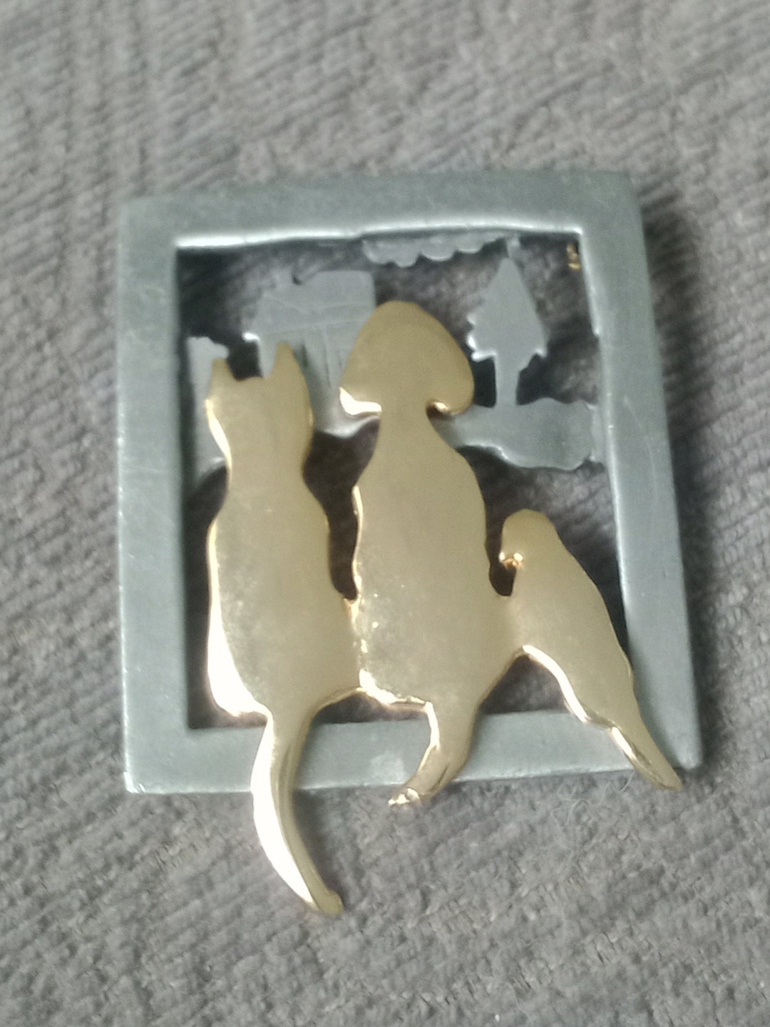 An Ultra Craft Two Tone Cat, Dog, Bird Pet Silhouette Brooch Pin ...