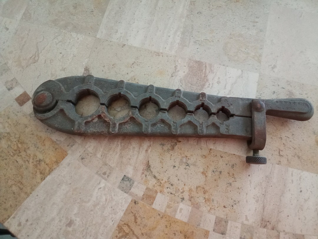 Vintage Cast Iron Rimac 71 Rethreader Tool SAE - Etsy