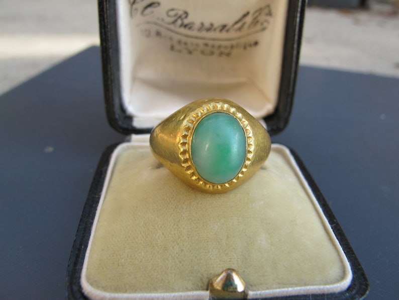 Vintage 22k Yellow Gold Jade Signet Ring - Etsy