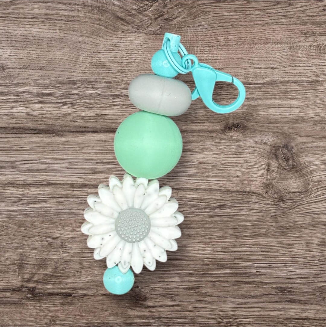 Pastel Daisy Flower Beaded Keychain - Etsy