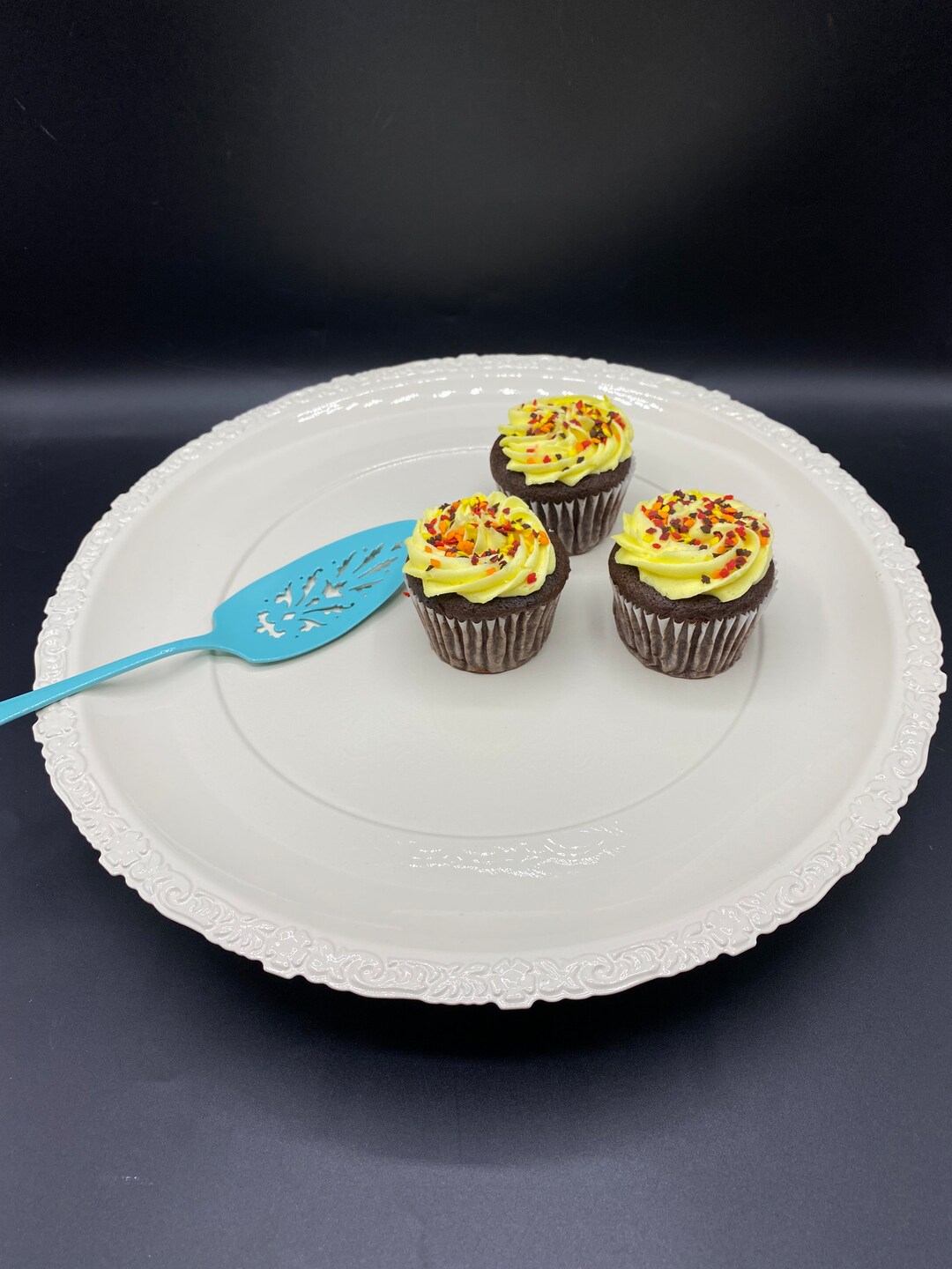 Large Round Lazy Susan Tray in Gloss Vanilla White, Antique Silver ...