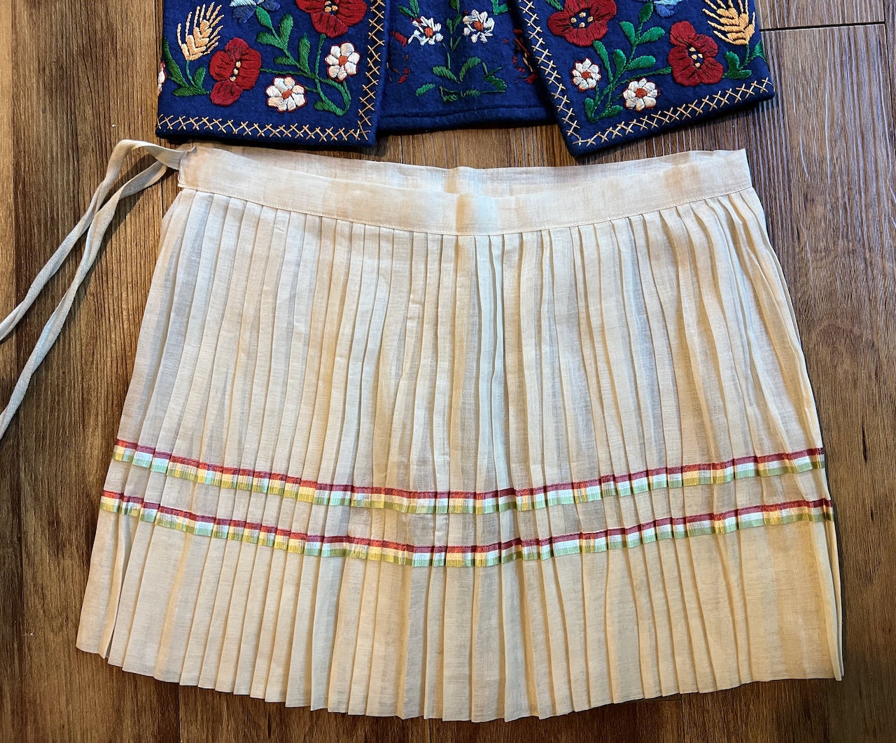 Vintage Hungarian Hand Embroidered Floral Child's Blue Felted Wool Vest ...