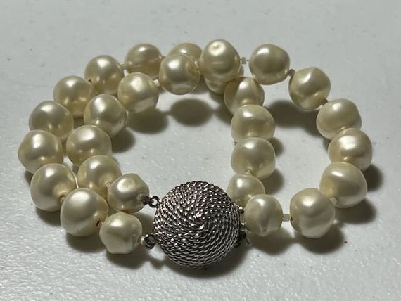 Costume pearl bracelet store