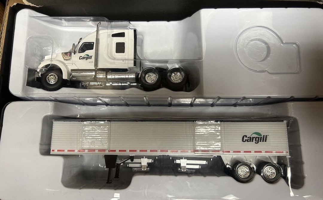 Tonkin Replicas Cargill Kenworth W990 Truck and Grain Trailer Replica ...
