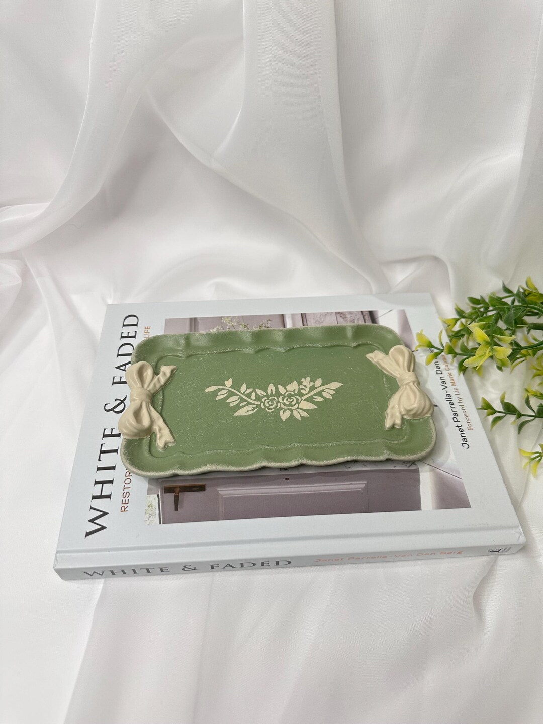 Handmade Concrete Tray, Coquette Decor, Coffee Tables, Jewelry Dish ...