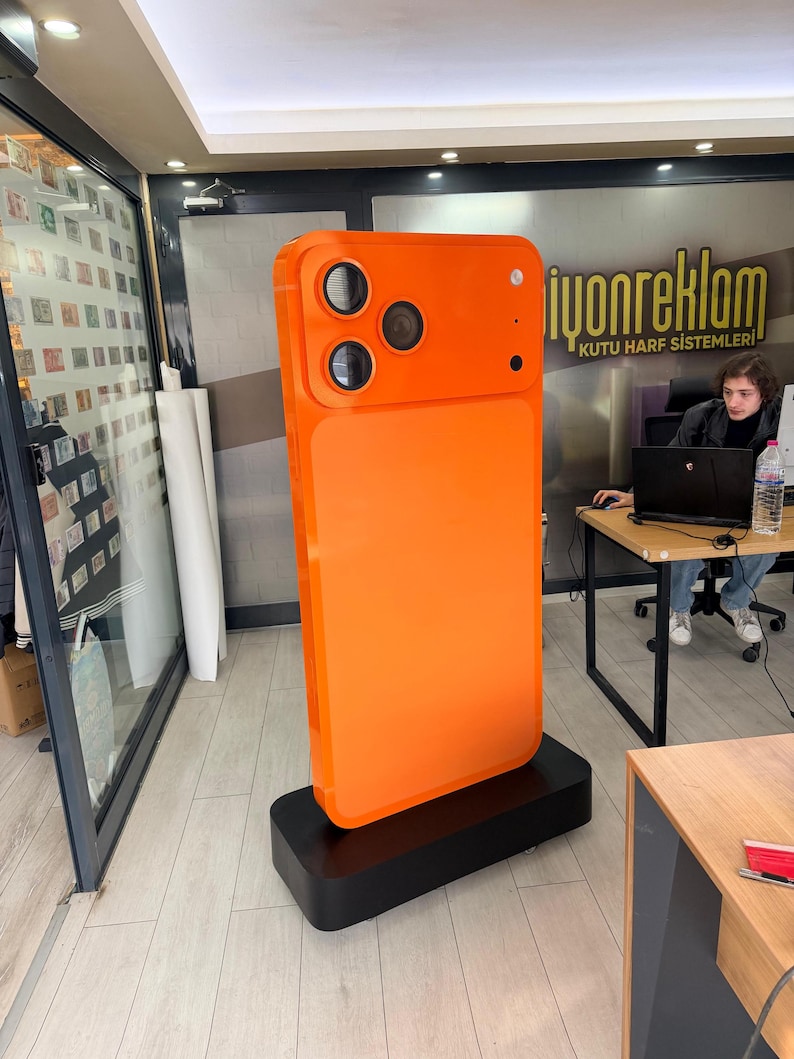 Giant iPhone 17 Pro Max Display | Full Chrome Mirror Sculpture | Luxury ...