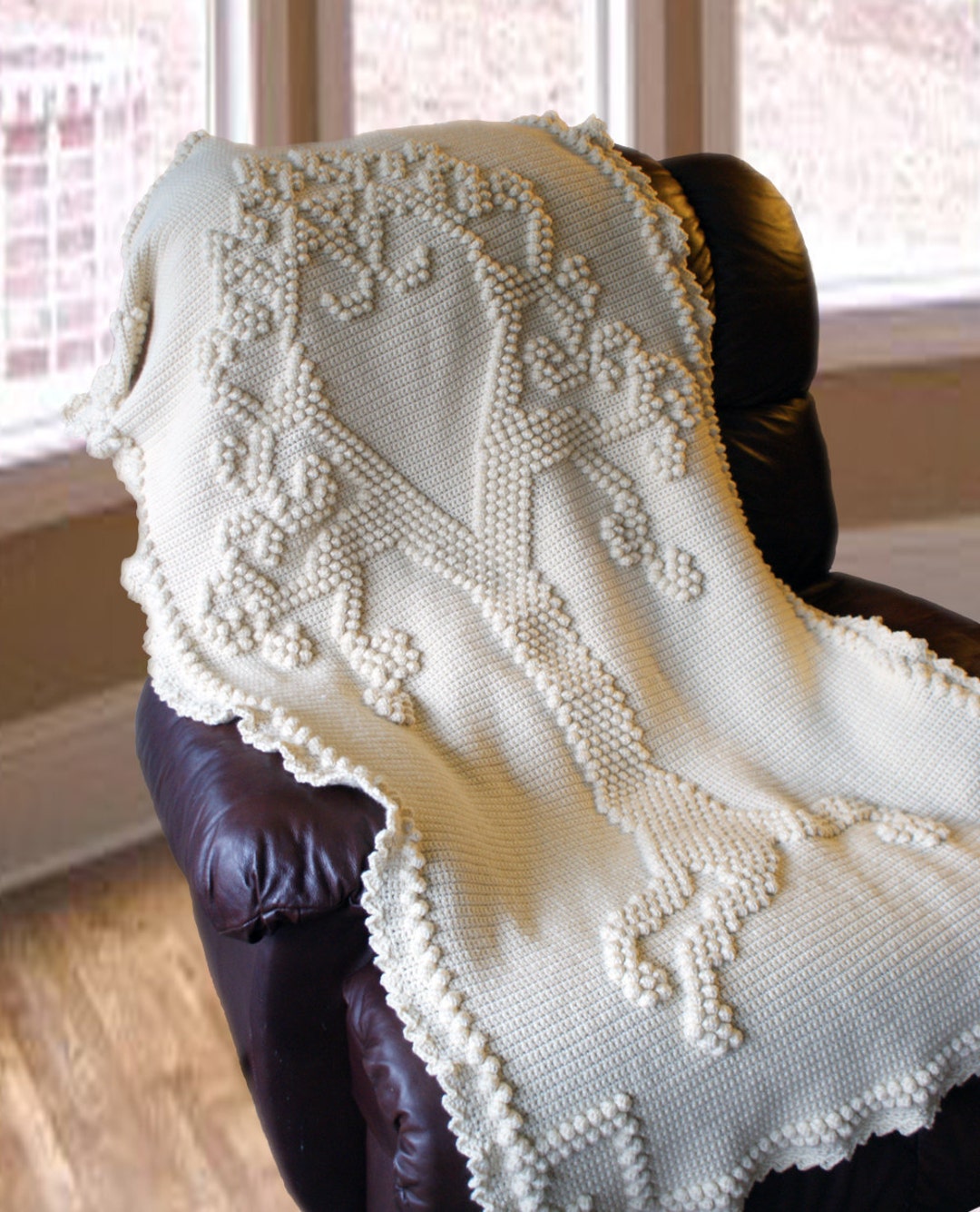 Crochet wedding blanket free pattern | Beachweddingtips.com
