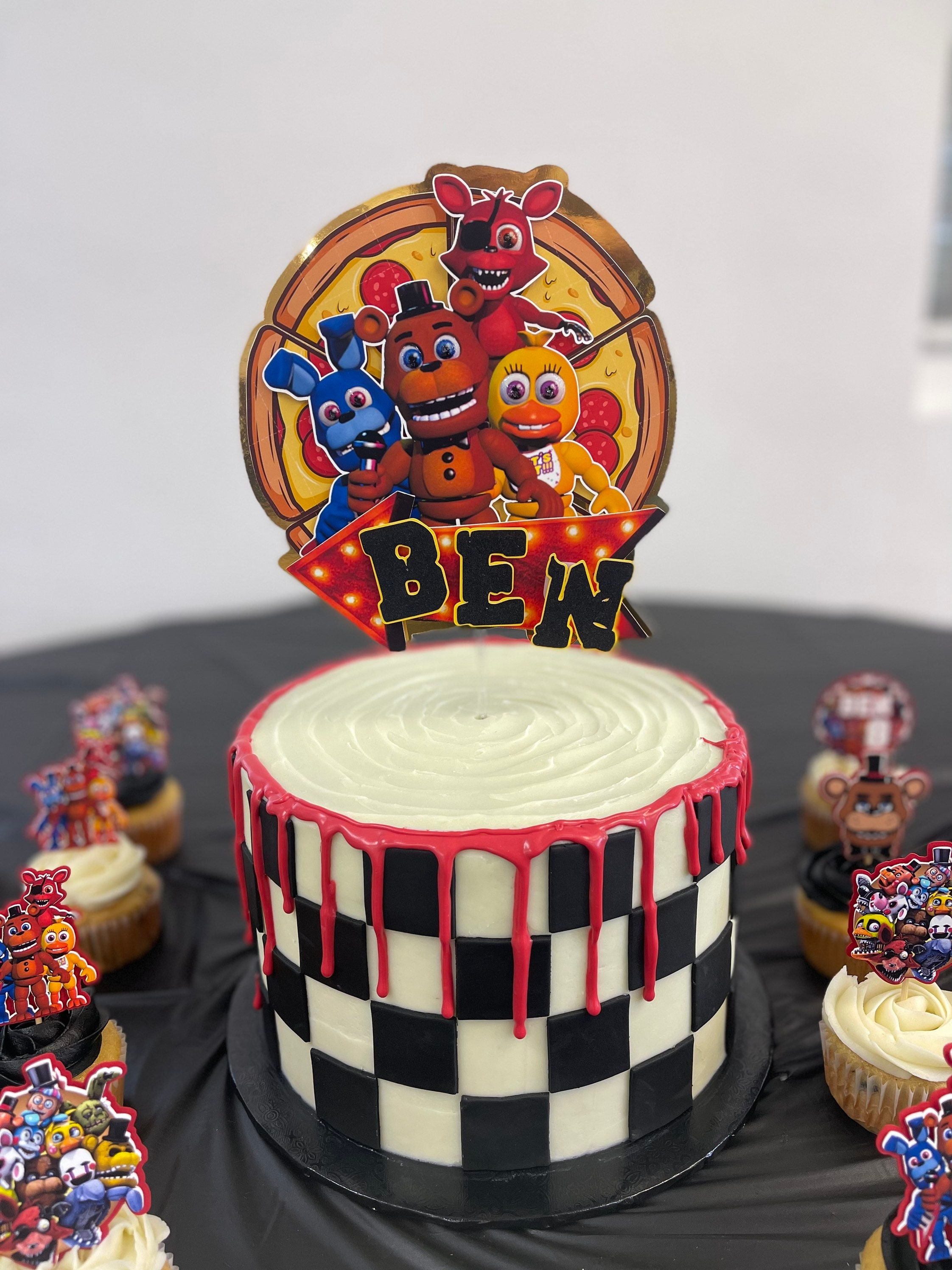Five Nights at Freddy’s Cake Topper - Etsy