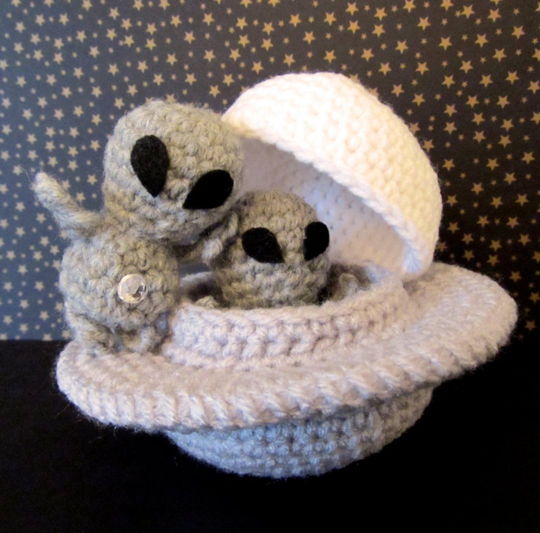 Crochet Pattern: Amigurumi UFO, Grayboy & Spacecraft - Etsy
