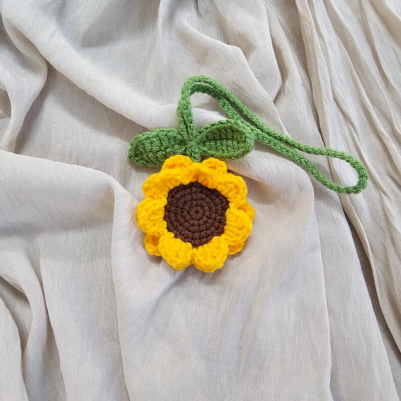 Cute Floral Crochet Keychain, Sunflower, Daisy, Sakura Crochet Cotton ...