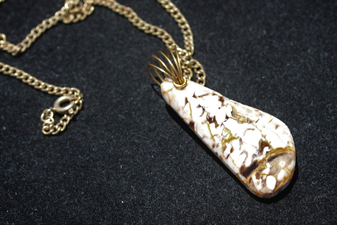 Peanut Stone Pendant, Beige Brown, Brass Coiled Bail, 42ct, 18 Antique ...