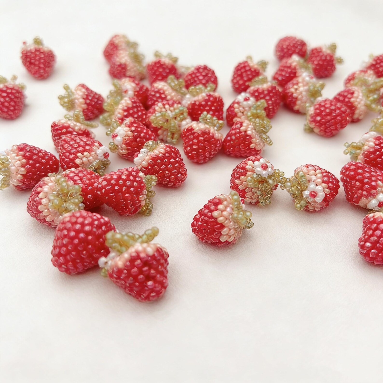 Handmade Beaded Strawberry Beads, Cute Fruit Charm for DIY Jewelry ...