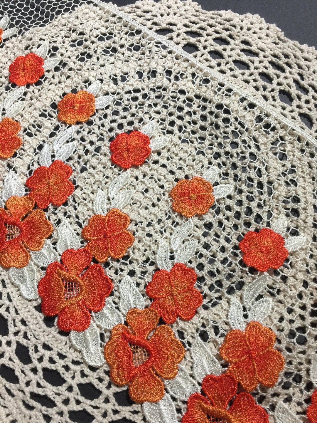 BACK!!! Beautiful Open Work Crochet With Embroidered 3D Flowers Trim ...