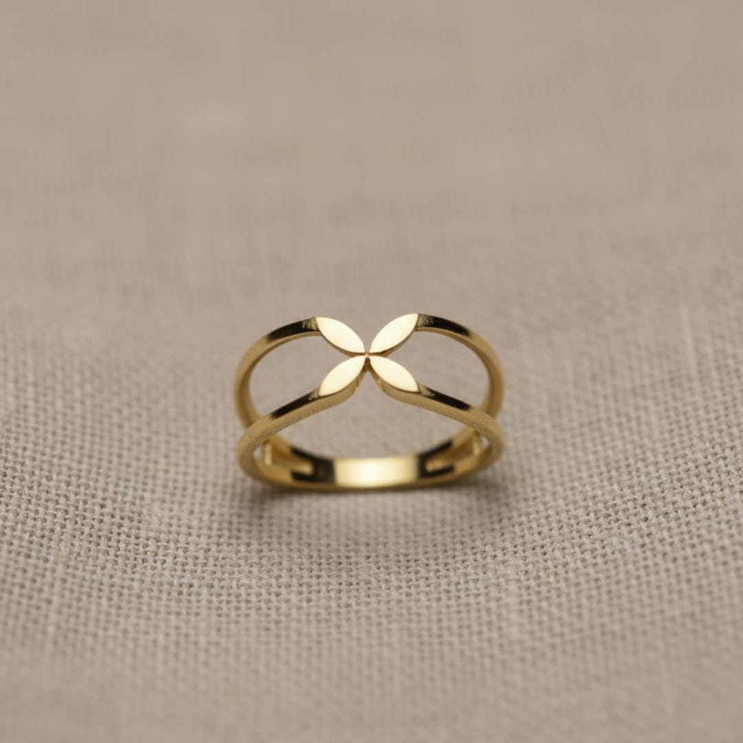 14K Solid Gold Clover Ring, Double Band Negative Space Ring - Etsy