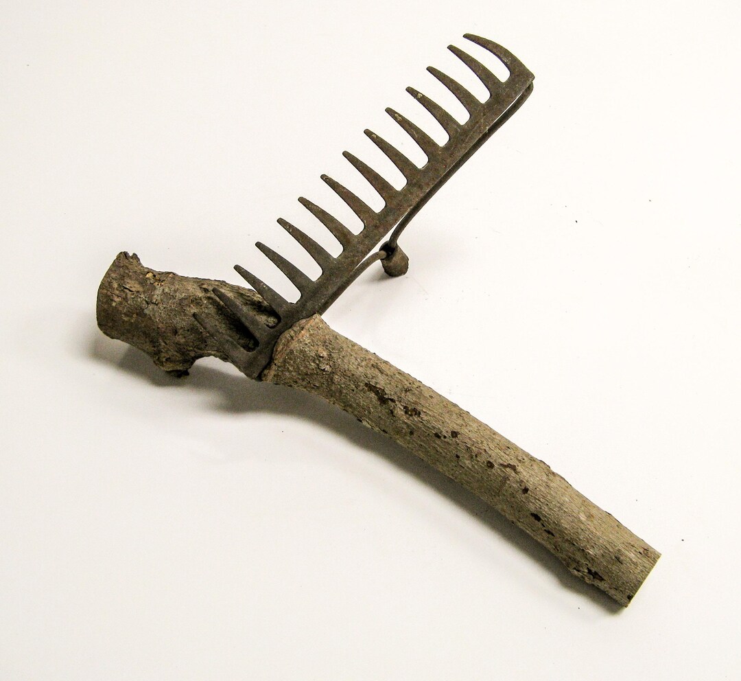 Rustic Iron Rake, Upcycled Wall Hanging, Shelf Decor - Etsy
