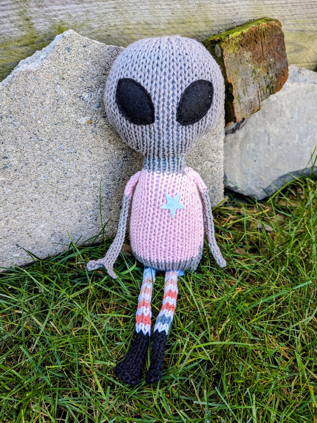 Roz - Hand Knit Alien Plush: Roz the 100% Cotton Outer Space Pal - Etsy