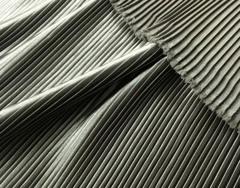 Multicolor Pleated Plisse Fabric: Elastic Dress Skirt Material, 57 ...