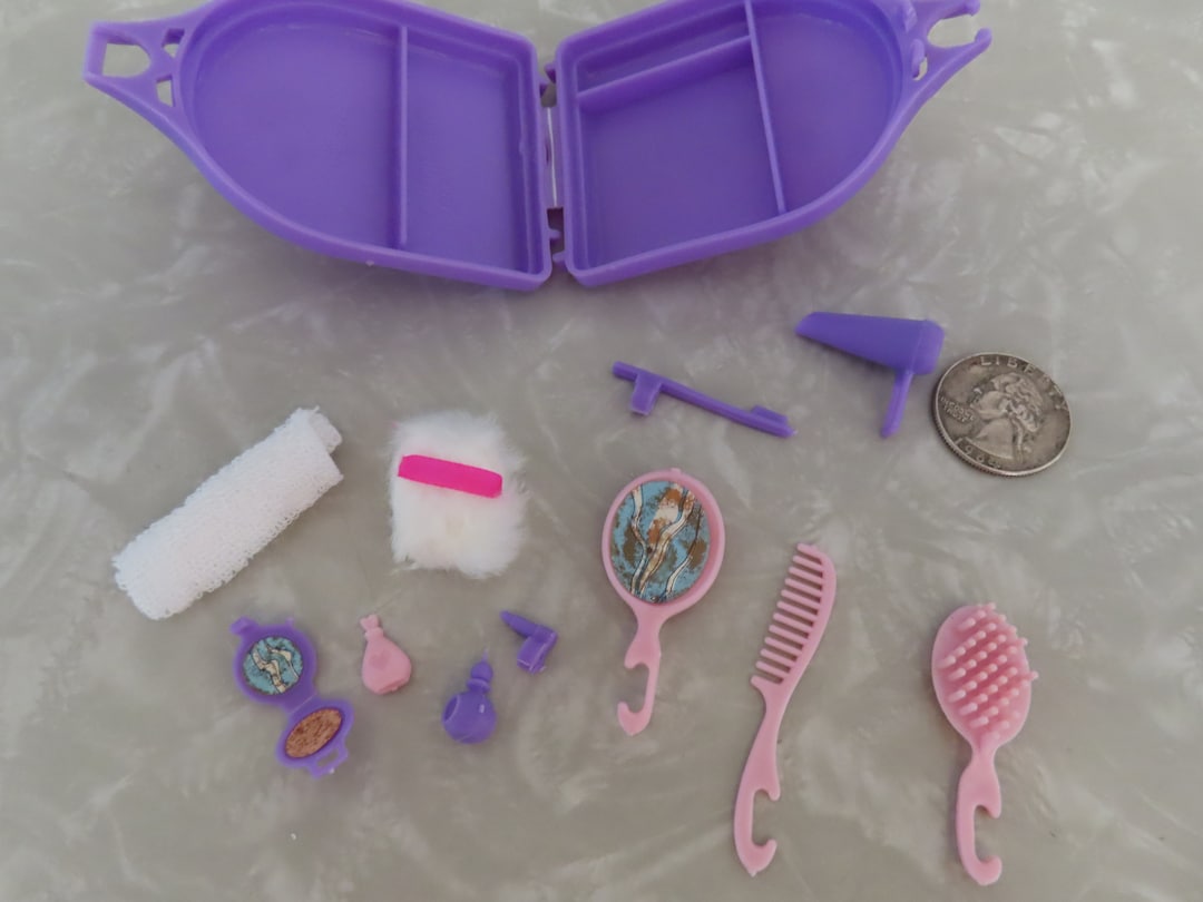 Vintage 1979 Mattel Barbie Beauty Secrets Purple Makeup Compact 1290 ...