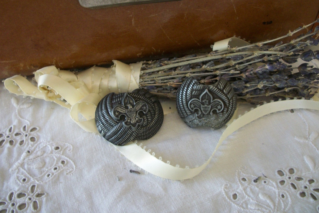 Vintage Boy Scouts of America BSA Metal Scarf Holder Neckerchief ...