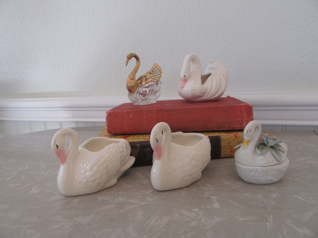 A Collection of 5 Small Swans Bisque Flowes Swan Trinket Ring Box Glass ...