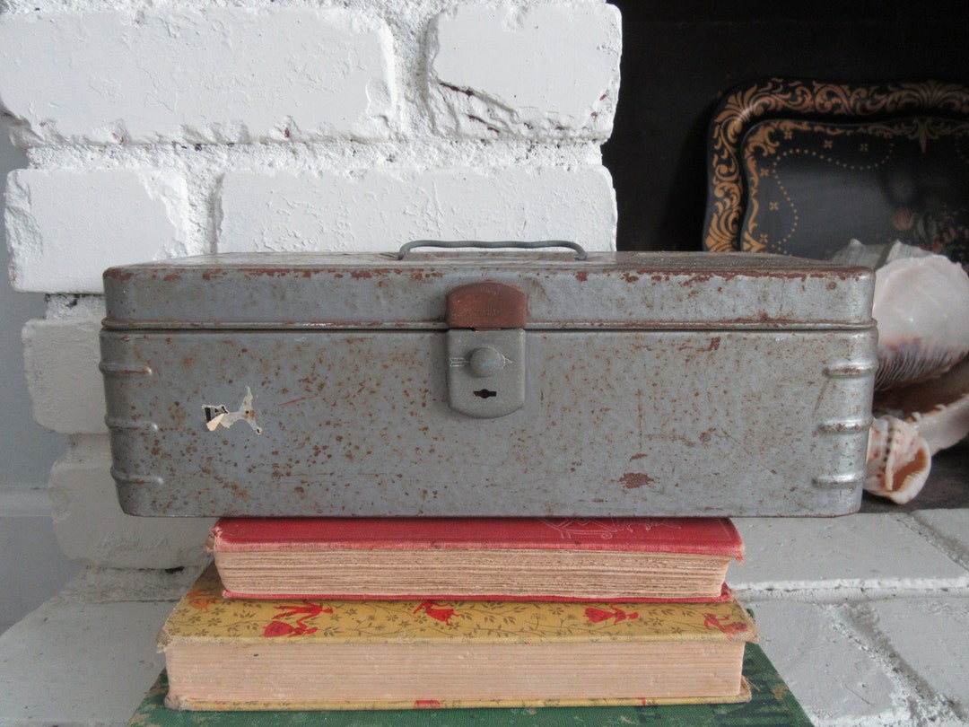 Vintage Metal Tool Box Locking Small Storage Container Garage Work ...