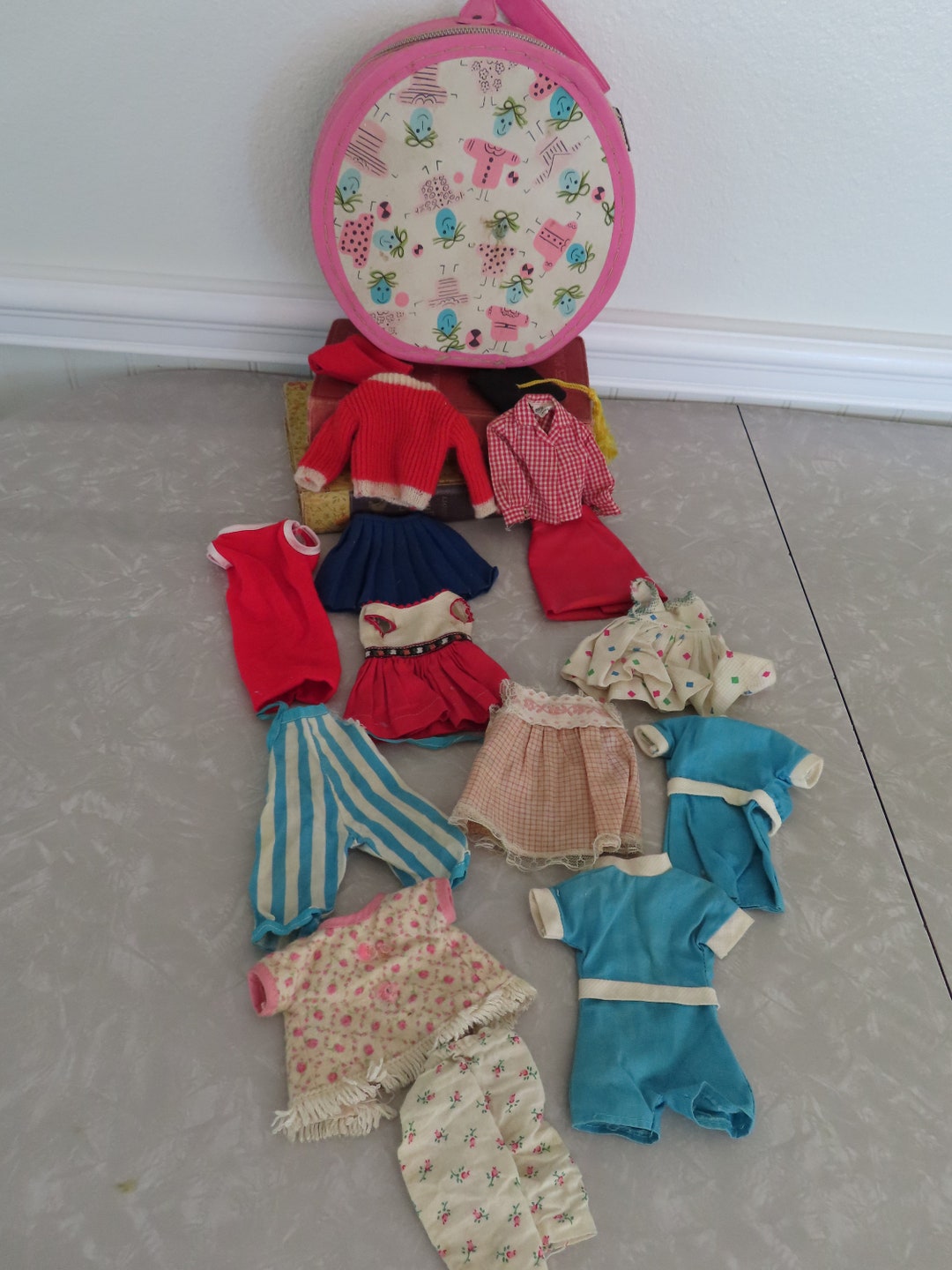 Lot of Vintage Ideal Tammy and Family Play Doll Clothes Dresses Rompers ...