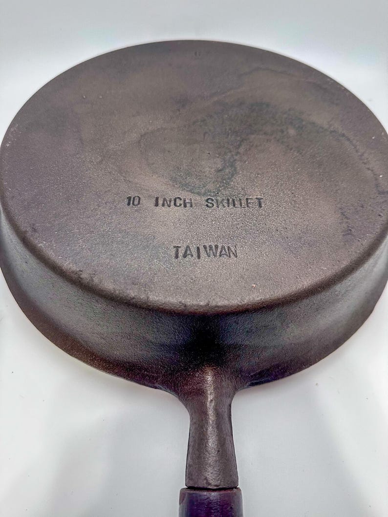 Vintage 10 Inch Cast Iron Skillet | Made in Taiwan | Rustic Kitchen ...