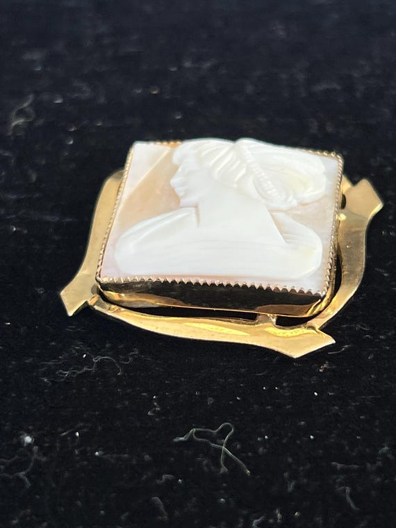 RARE left facing 12KT GOLD FILLED square cameo - Gem