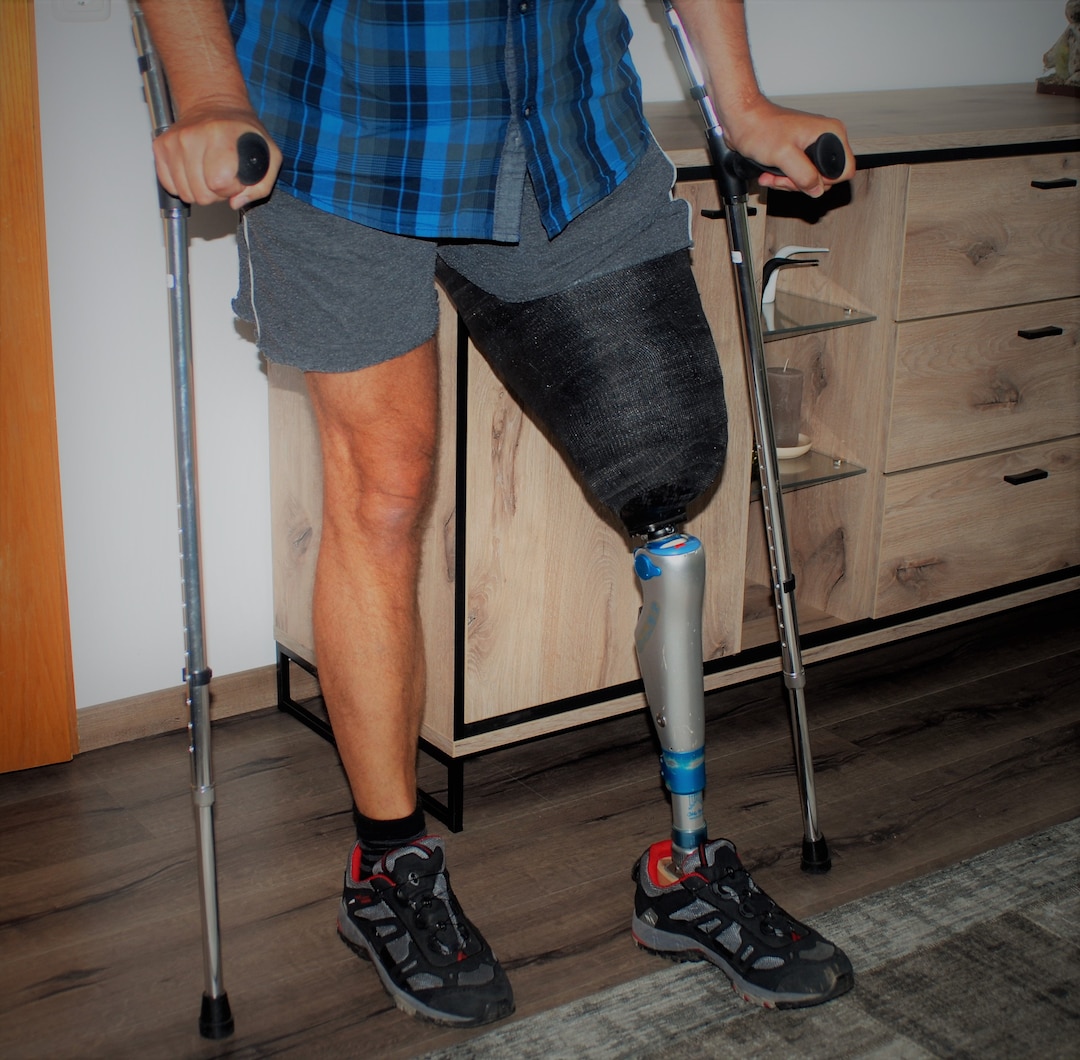 Left Pretender Prosthetic Leg Movie Prop Theatre Photo Shooting ...