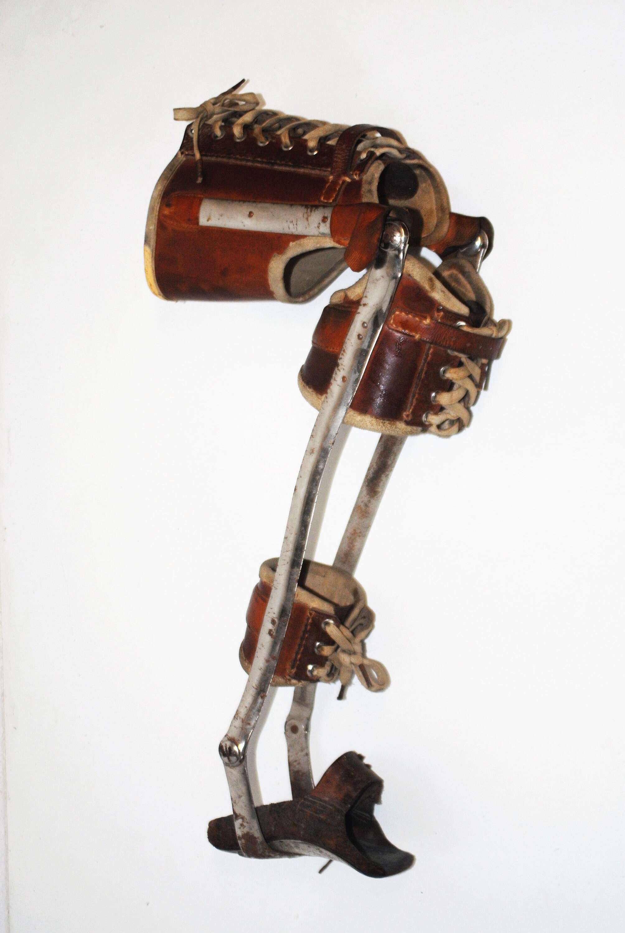 Leg Brace for sale | Only 2 left at -60%