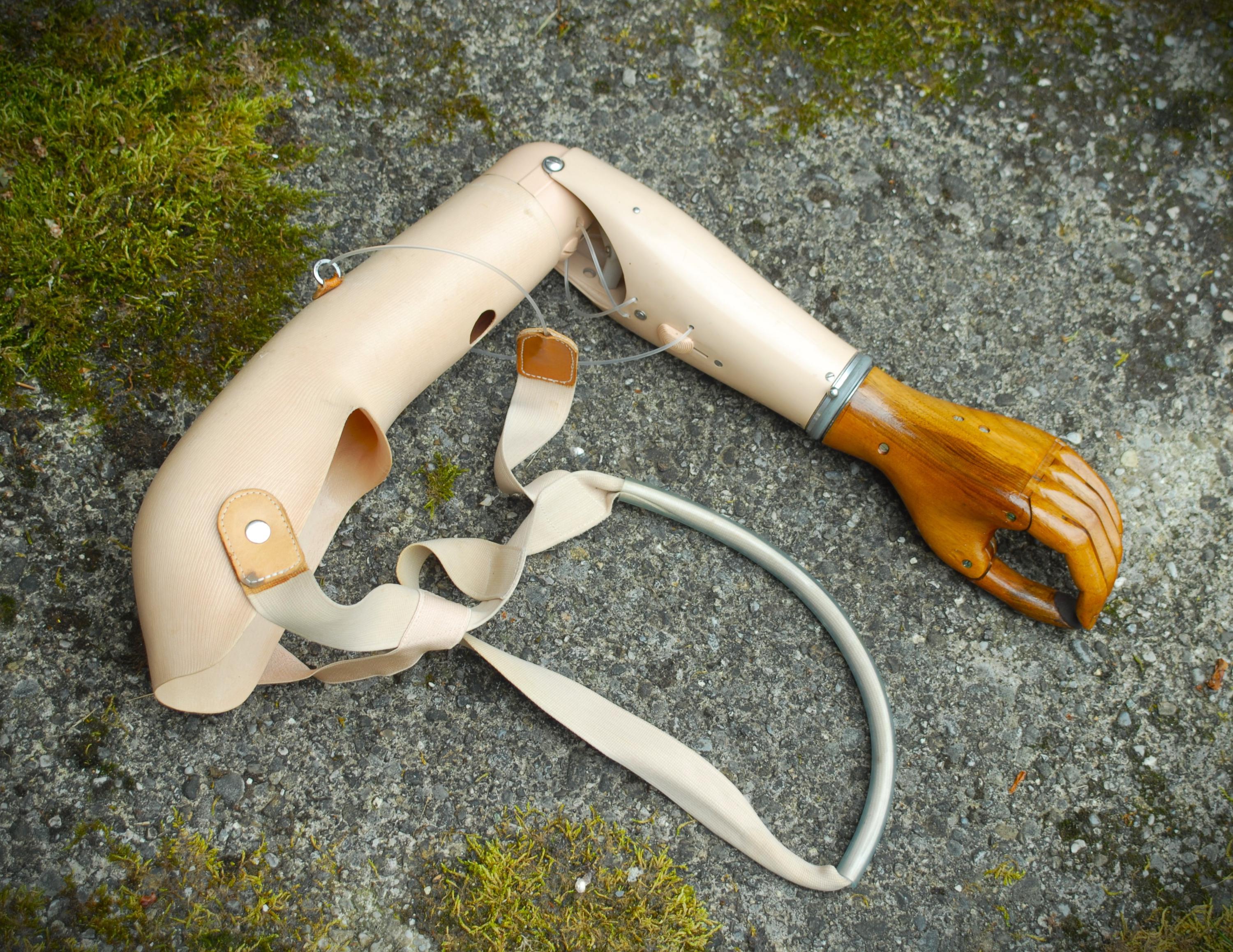 Very Rare Vintage 1980s German Prosthetic Arm Resin and Wooden Huefner ...