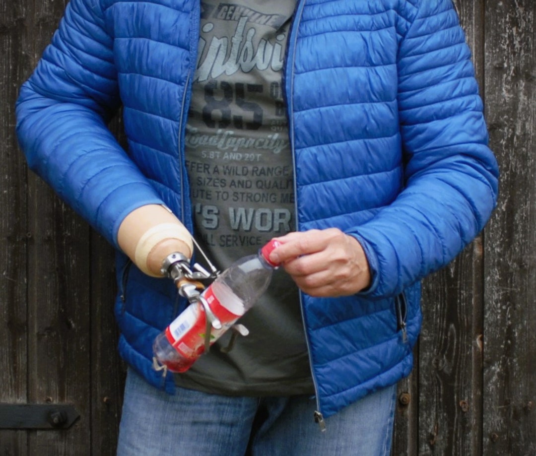 Rare Functional Right Pretender Prosthetic Arm Hook Stump Set Movie ...