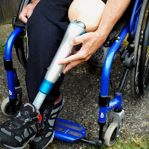 Rare Wheelchair Use LAK Pretender Prosthetic Leg Movie Prop Theatre ...