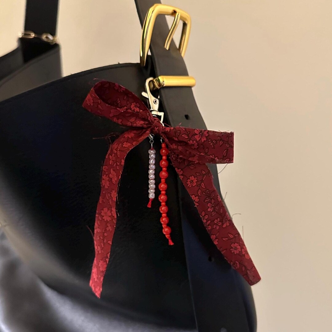 Beaded Red Bag Charm Set - Etsy