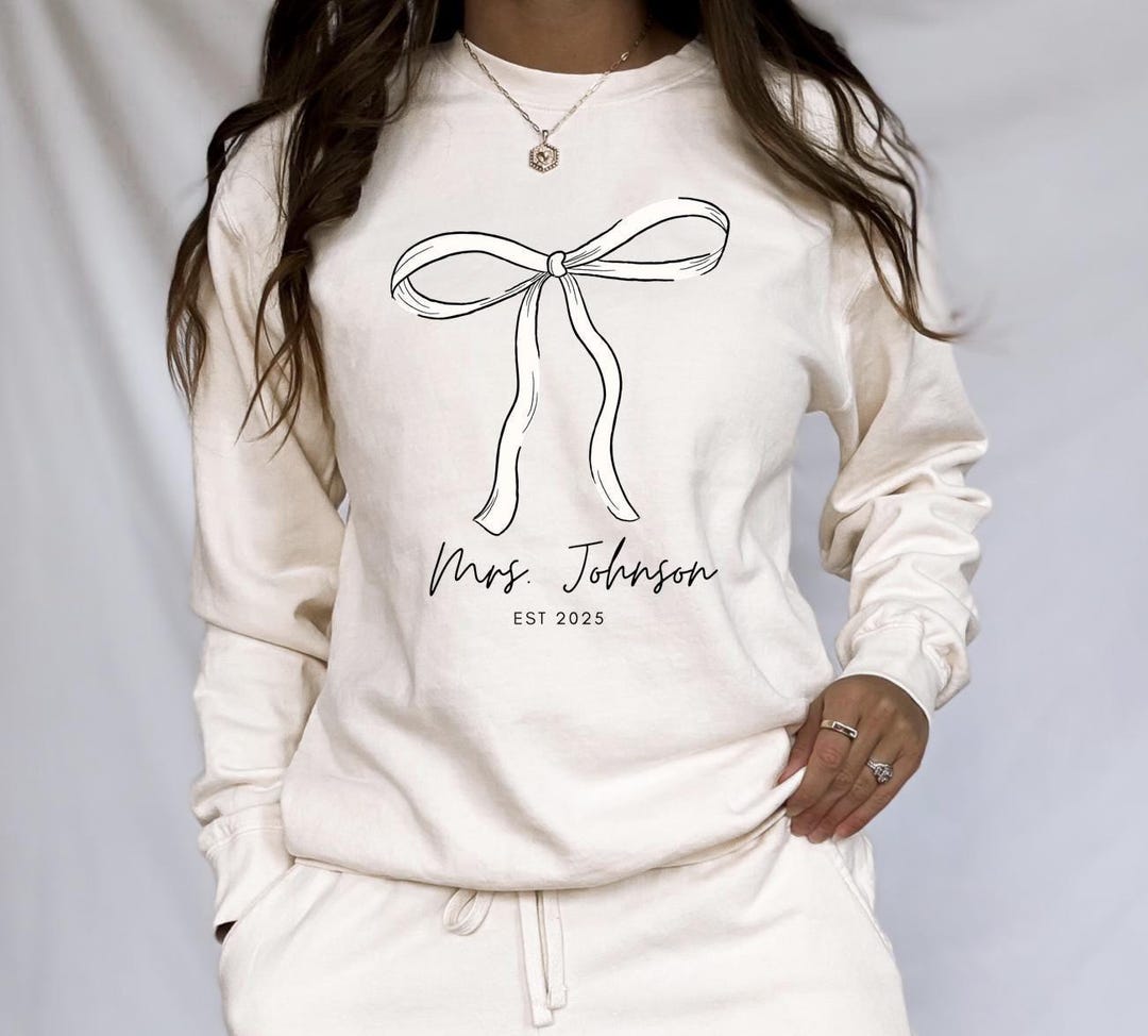 Bride Sweat Set Engaged Bridal Shower Gift for Bride, Bridal Sweatsuit ...