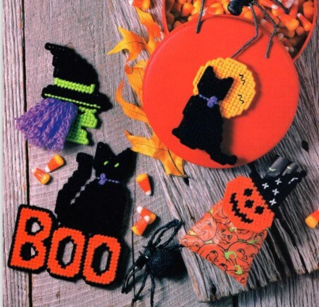 Vintage Plastic Canvas Pattern Haunting Halloween Magnets or Ornaments ...