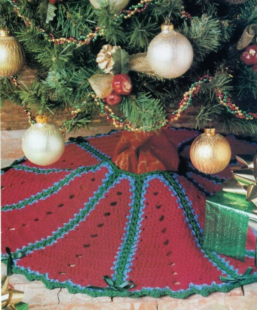 Vintage Crochet Pattern Crimson Christmas Tree Skirt Festive Holiday ...