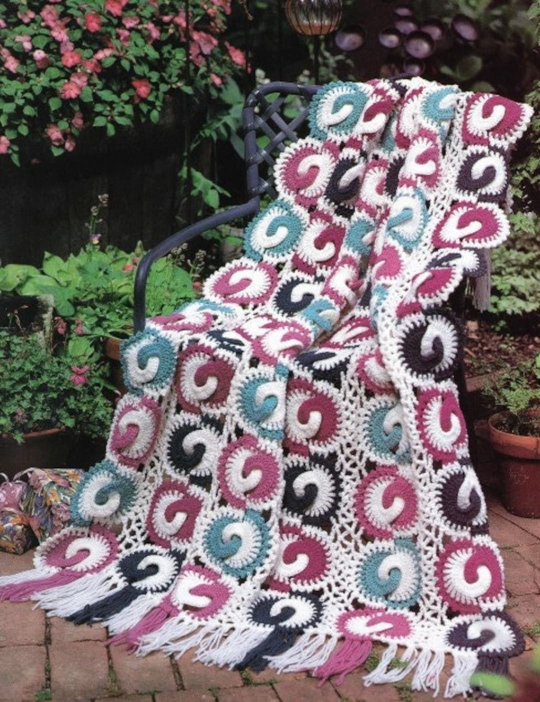 Crochet Afghan Pattern Interlocking Lacy Friendship Rings Throw Blanket ...