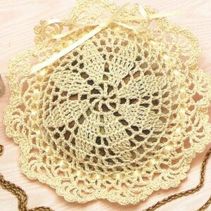 Vintage Crochet Pattern Book Leaflet Sachets to Crochet Doily Flower ...