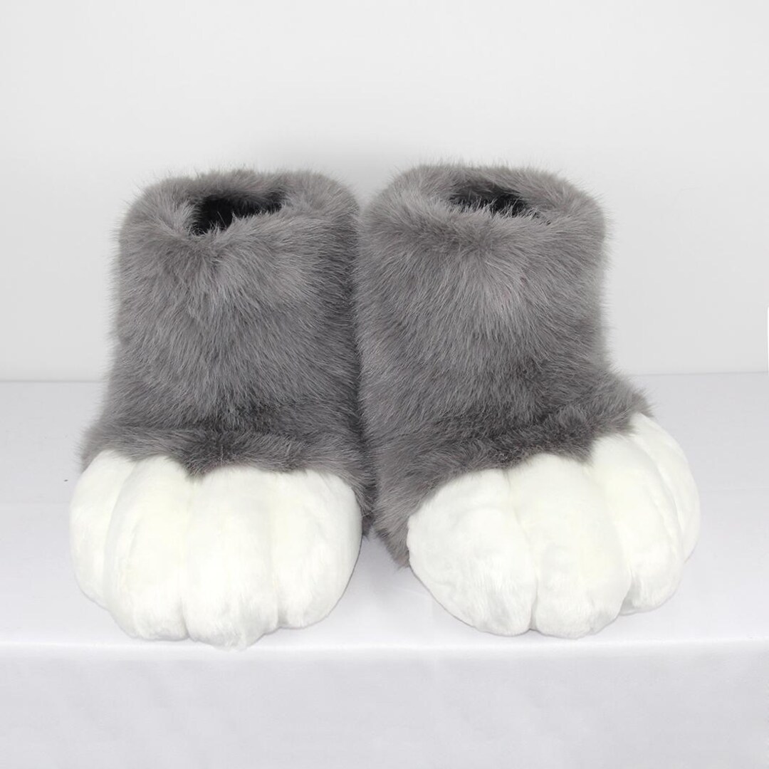 Cat's Fluffy Paws, Gray Furry Feetpaws, Outdoor Fursuit Cat Feetpaws ...