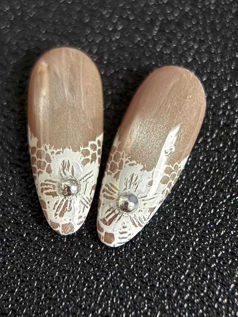 Nude Brown Gradient Lace Sculpted Nail Art | Tinted Glitter Pointed ...