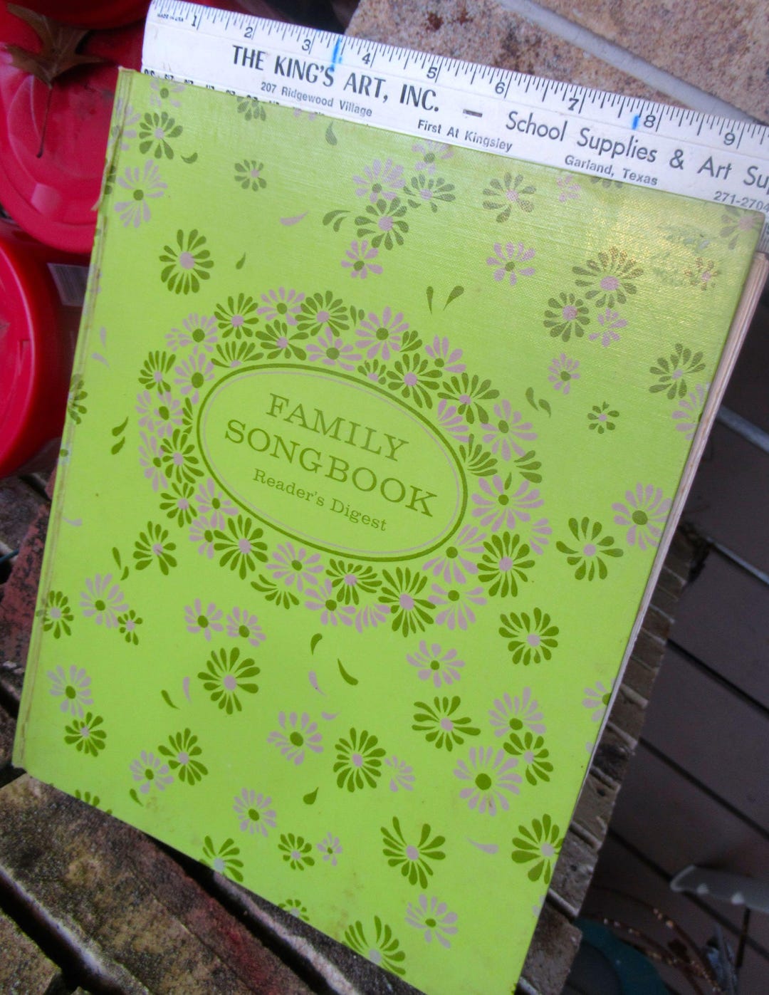 Family Songbook Reader's Digest 1969 Hardback Spiral Binding 124 Songs for Piano, Organ, Guitar ...