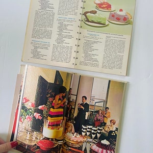 Vintage 70s Jell-o Books / Set of Two / Jello Cookbook / Vintage ...