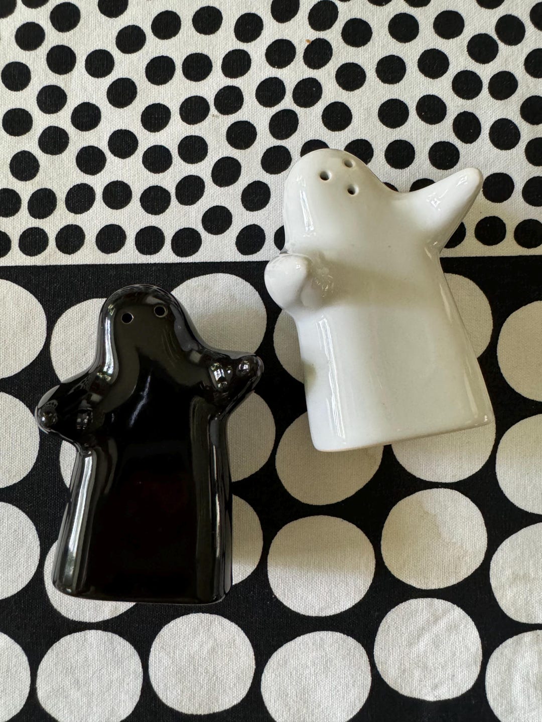 Black and White Hugging Ghost Salt and Pepper Shakers/ Halloween Decor ...