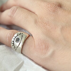Magic Eye Protection Ring - Etsy