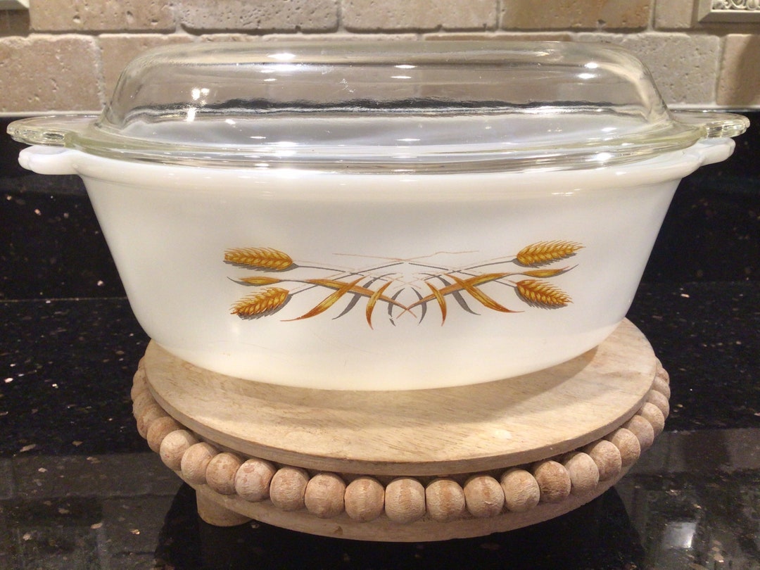 1960s Anchor Hocking Fire King Wheat Casserole 1.5 Qt.467, Adorable ...