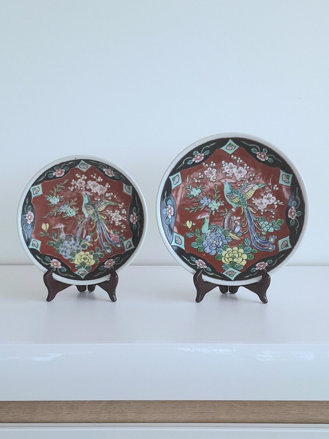 Pair of Japanese Kutani Plates, Taishō–shōwa, C. 1920–1940 – Hand ...