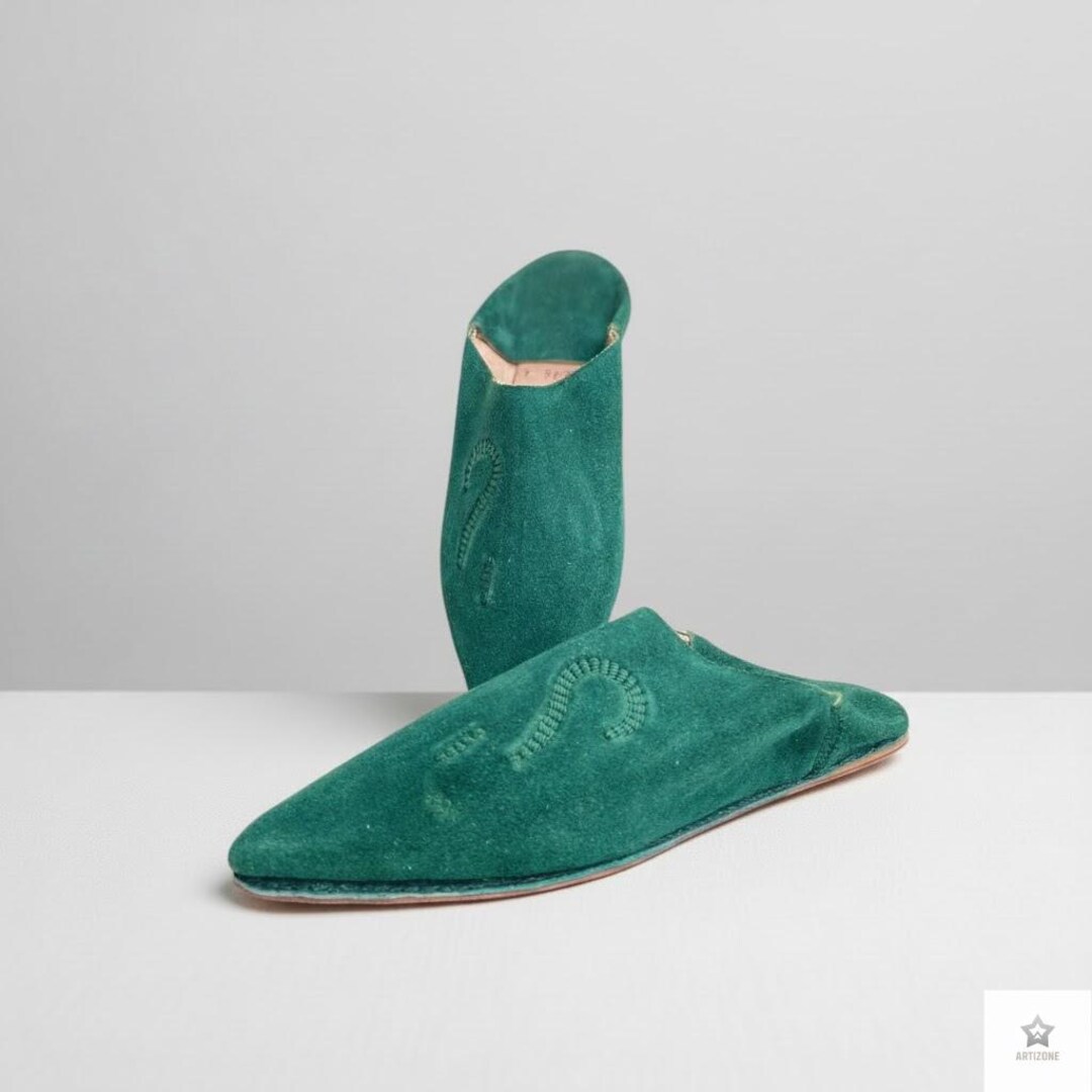 Babouches Marocaines Faits Main – Chaussures Belgha En Cuir Suédé ...