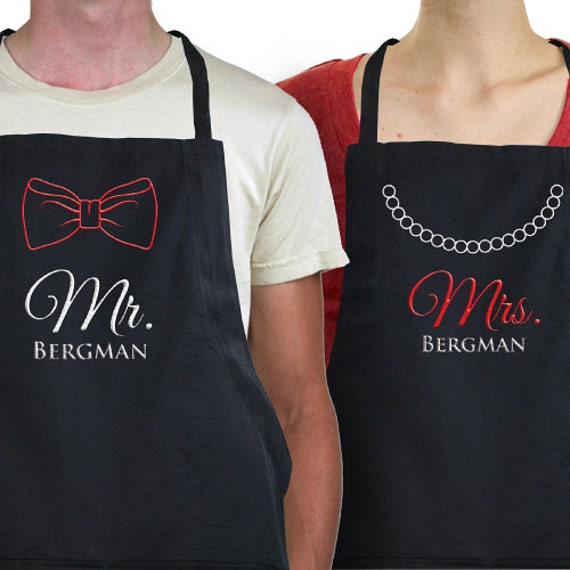 Embroidered Couples Wedding Apron Set personalized wedding | Etsy