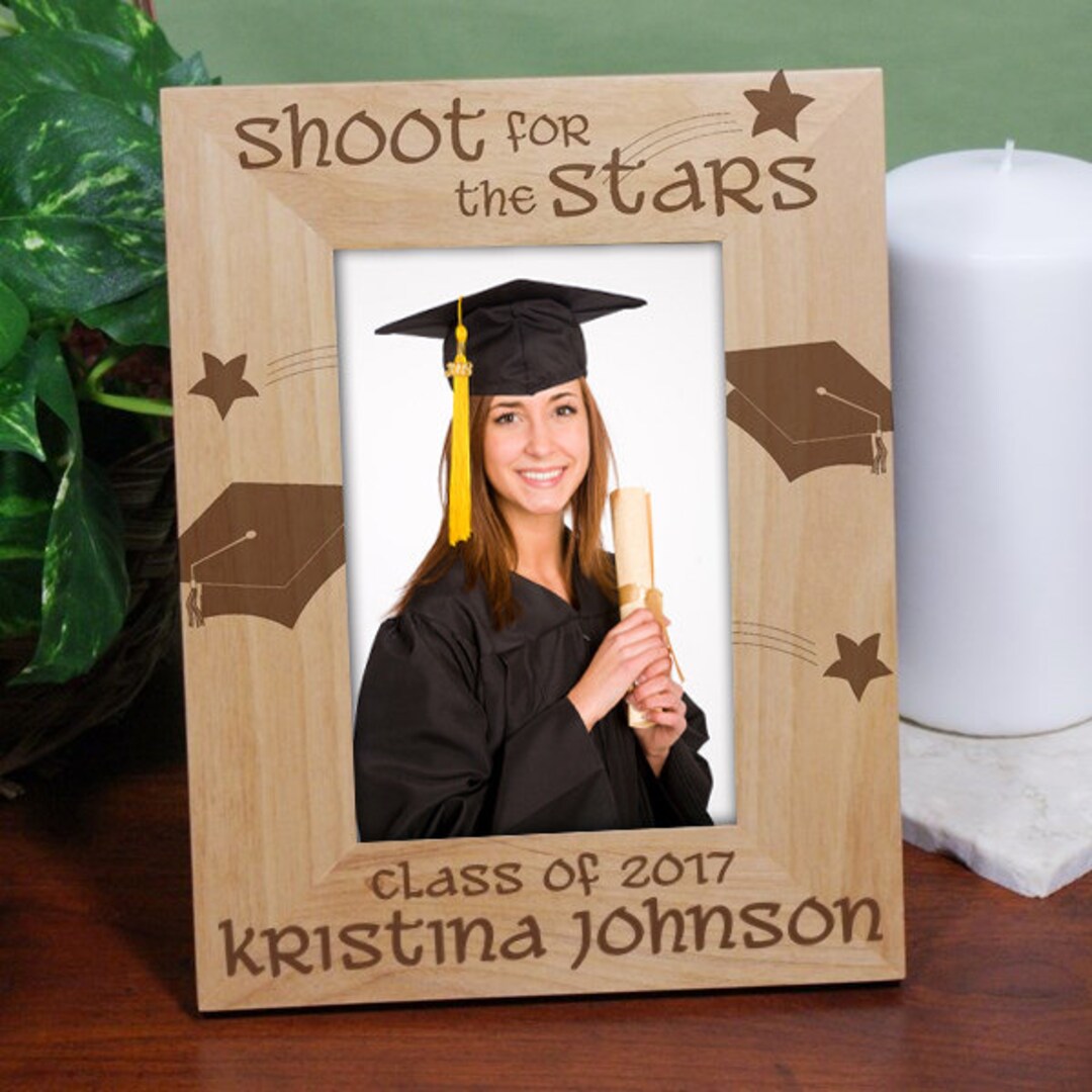 Shoot for the Stars Class of 2025 Engraved Graduation Wood 4x6 Frame ...